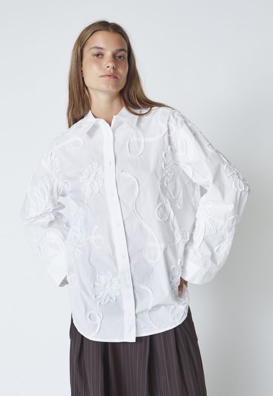 Xavier Flower Shirt White - Vakre Vene